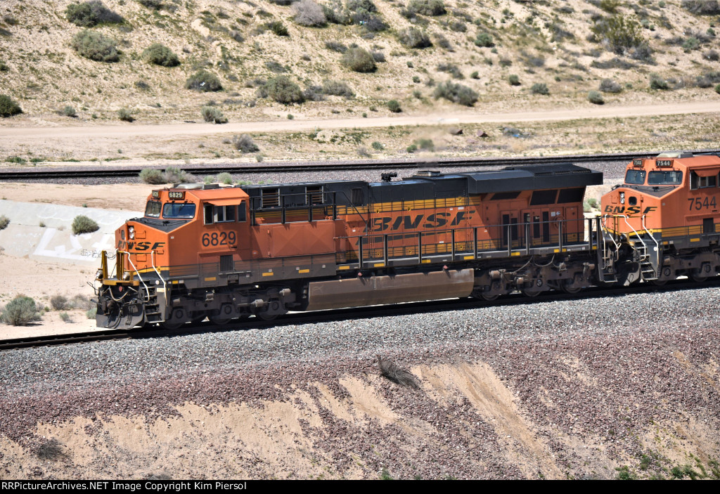 BNSF 6829